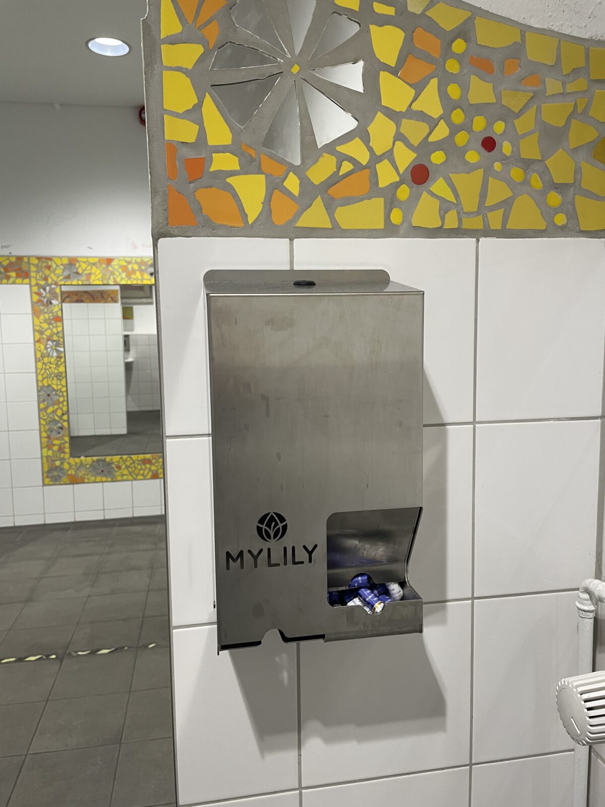 Jetzt neu – kostenlose Menstruationsartikel – Helene-Lange-Schule Hannover